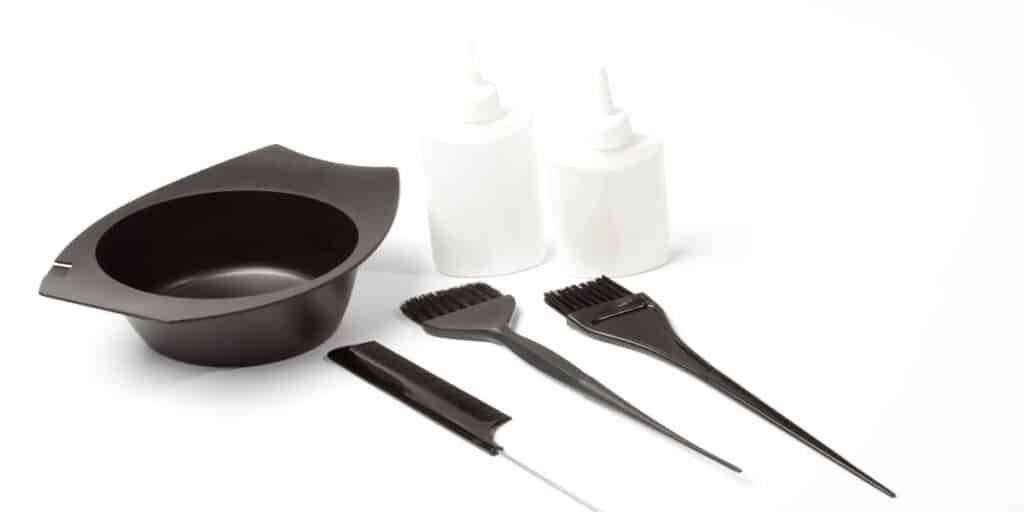 How to Mix Bleach Powder and Developer - Hair Explainer